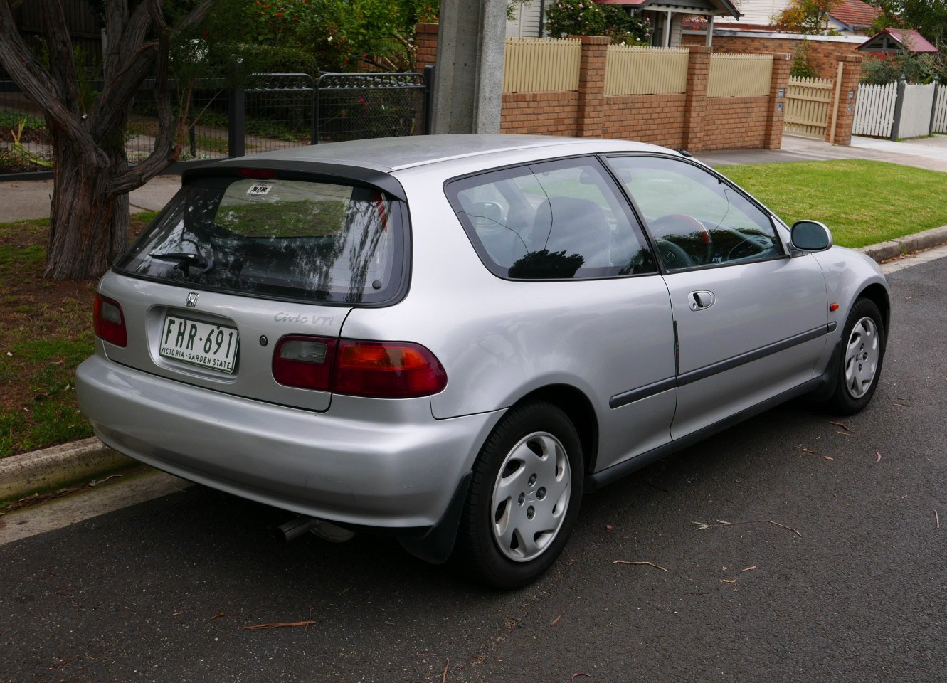 Honda Civic Hatchback V 1.6 VTi 16V (160 Hp)